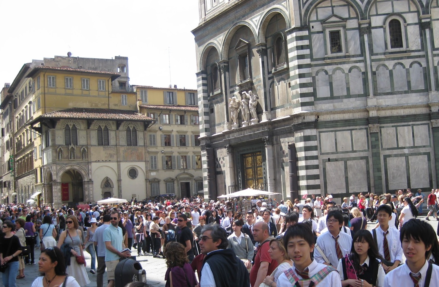 Turisti stranieri in Italia in aumento, soprattutto nelle città d'arte ...